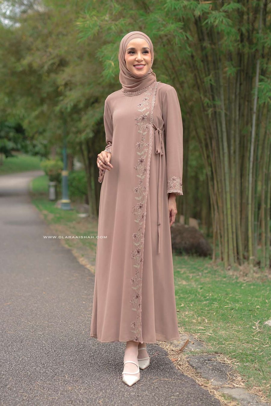 MEDEENA ABAYA – WHITE – DLARAAISHAH